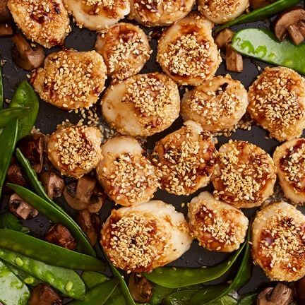 Sesame Scallops with Snow Peas and Mushrooms - Ninja Test Kitchen